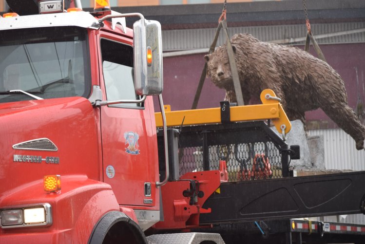 A Bear On The Move - Phoenix Truck & Crane